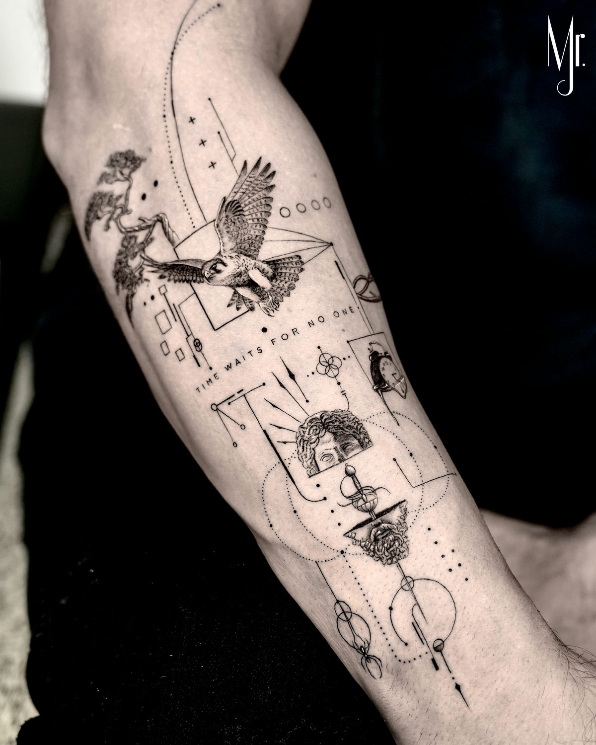 Seniman Tato Mr. J Fineline Sang Maestro Garis Halus - Tattoo Art Indonesia